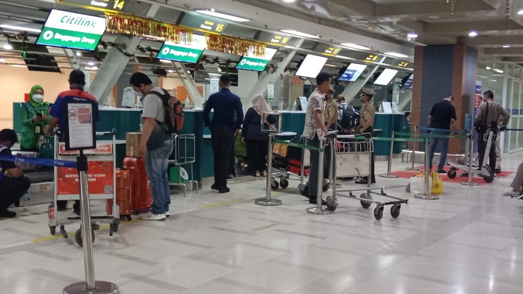 Jelang Nataru, Arus Mudik di Bandara Sultan Hasanuddin Meningkat - Filalin | Situs Berita ...