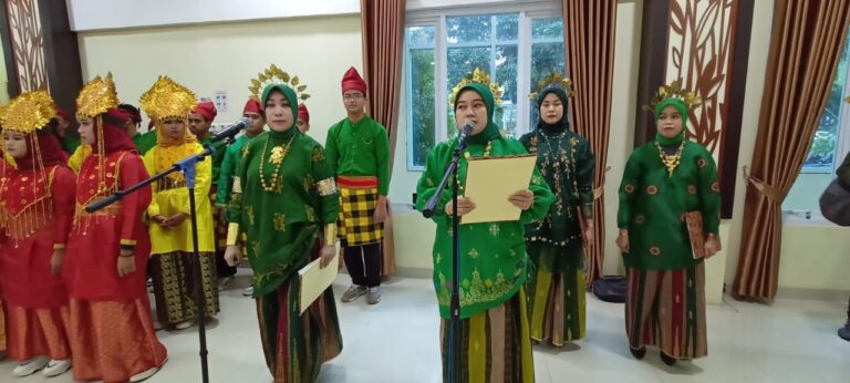 Unik, Upacara Peringatan HAB 77 Kemenag Prov. Sulsel bertema Pakaian Adat Nusantara - Filalin ...