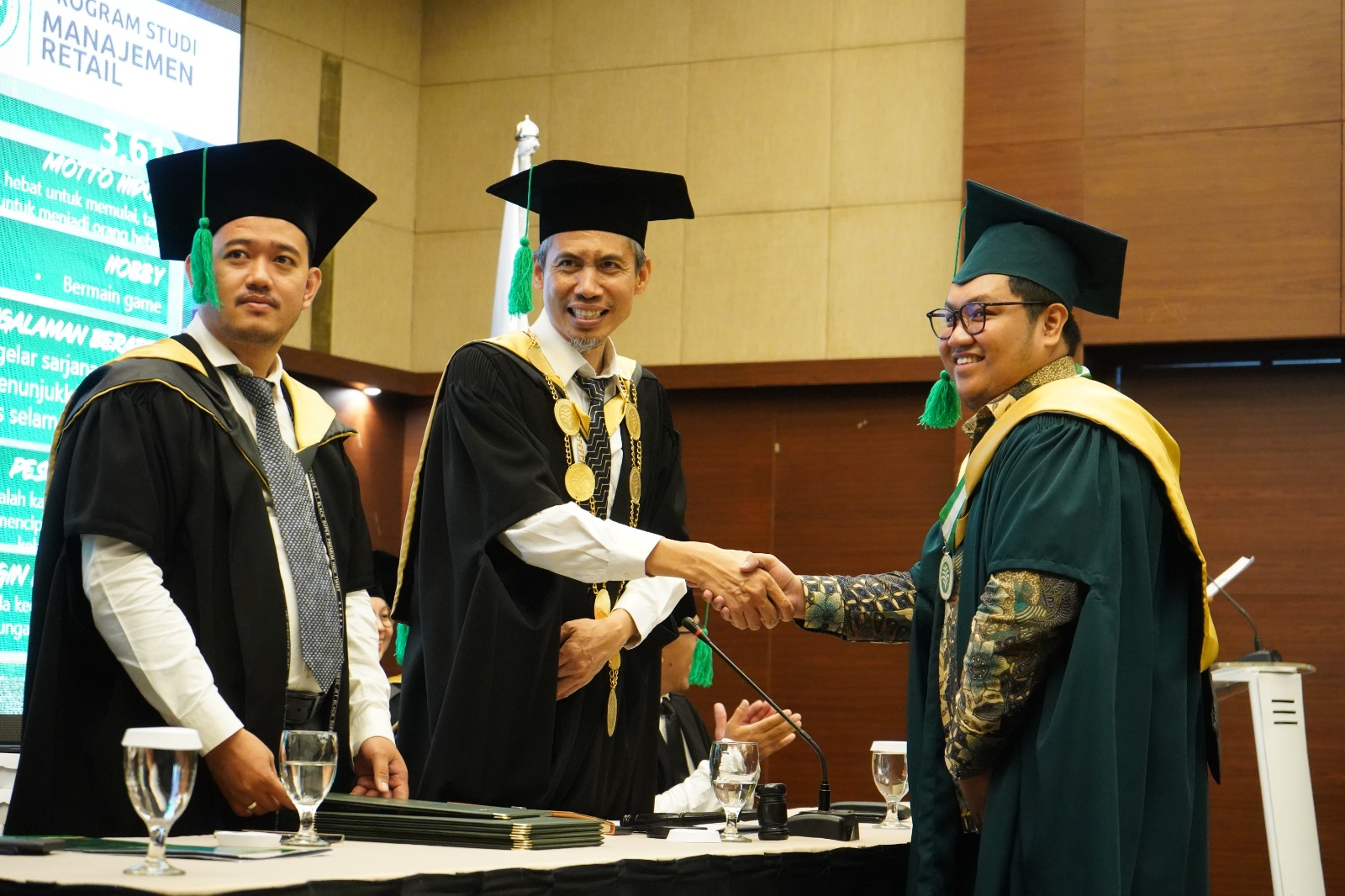 Kalla Institute Gelar Wisuda Angkatan Pertama - Filalin | Situs Berita ...