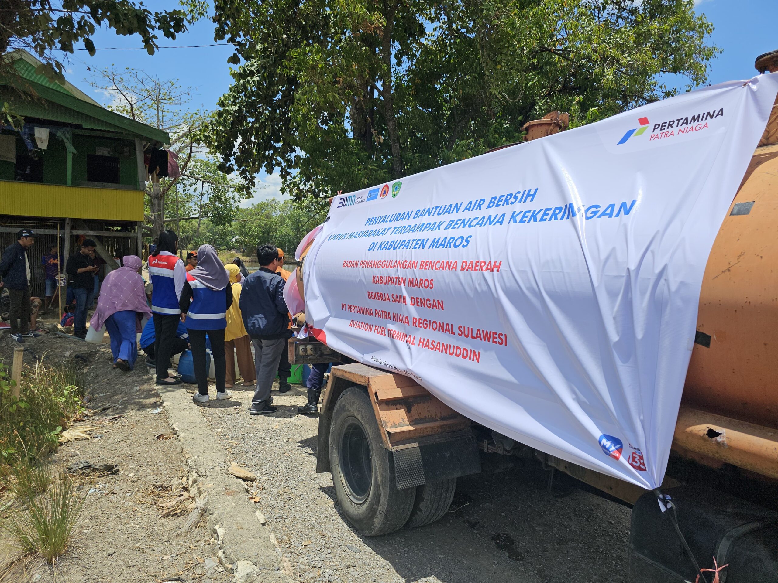 Pertamina Patra Niaga Sulawesi Salurkan Bantuan Air Bersih Untuk Masyarakat Terdampak Bencana ...